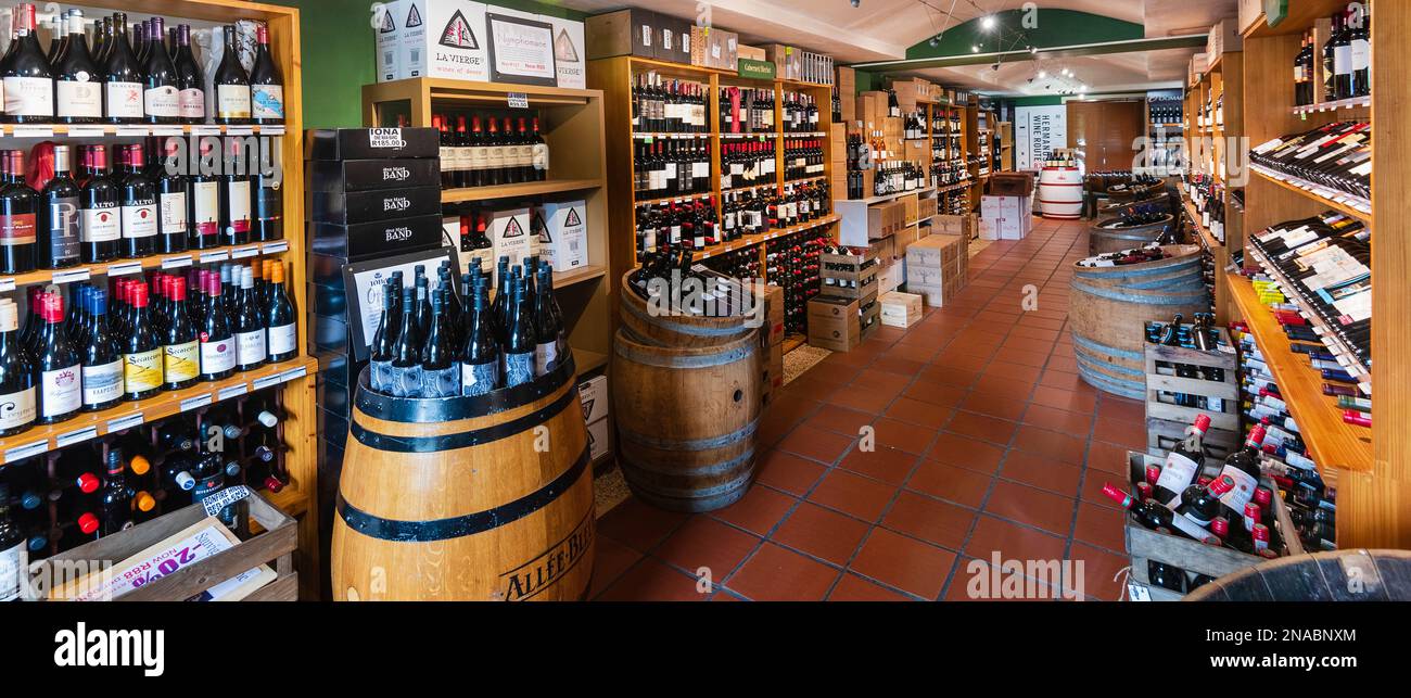 Wine shop; Franschhoek, South Africa Stock Photo - Alamy