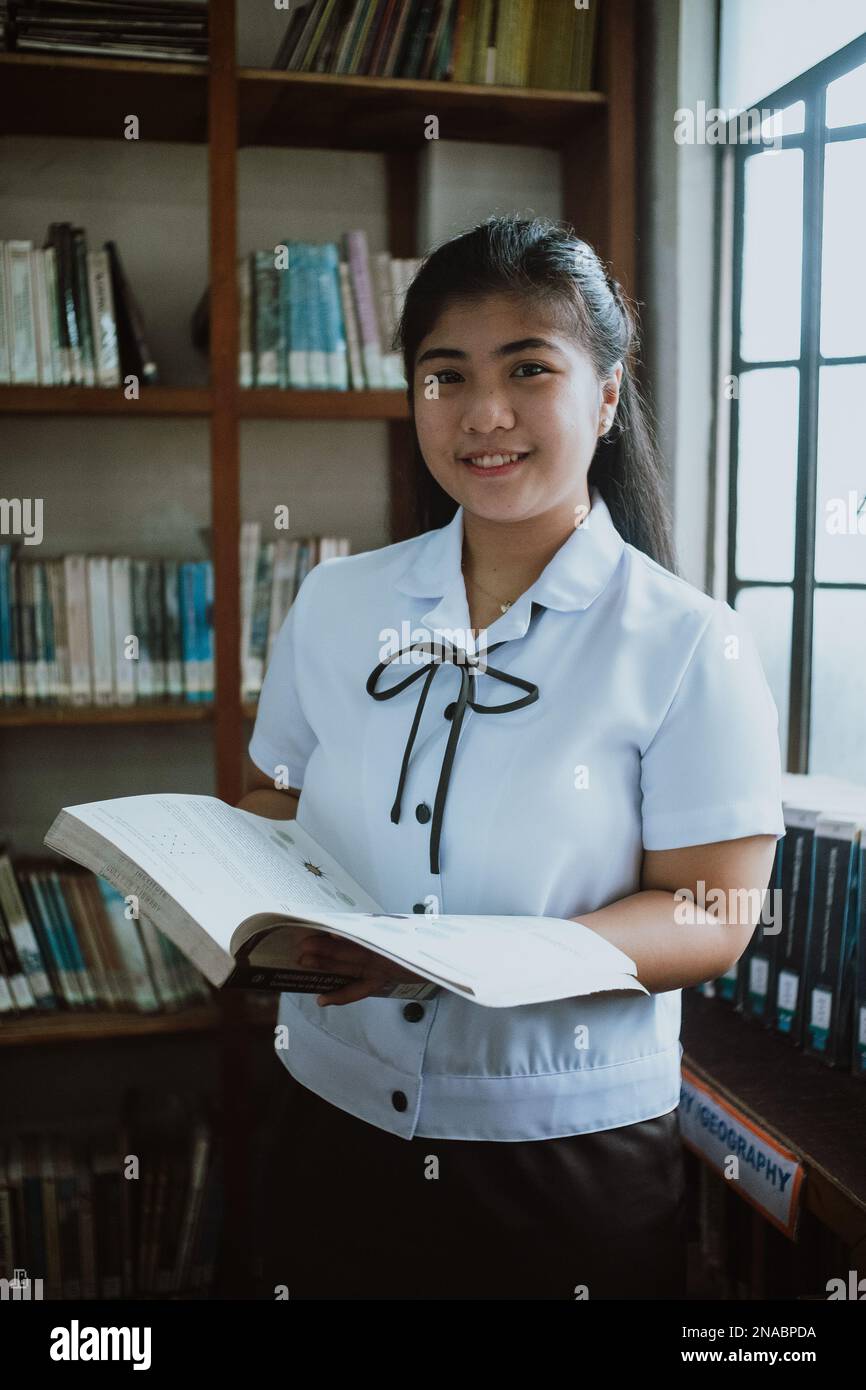 Young model photoshoot hi-res stock photography and images - Alamy