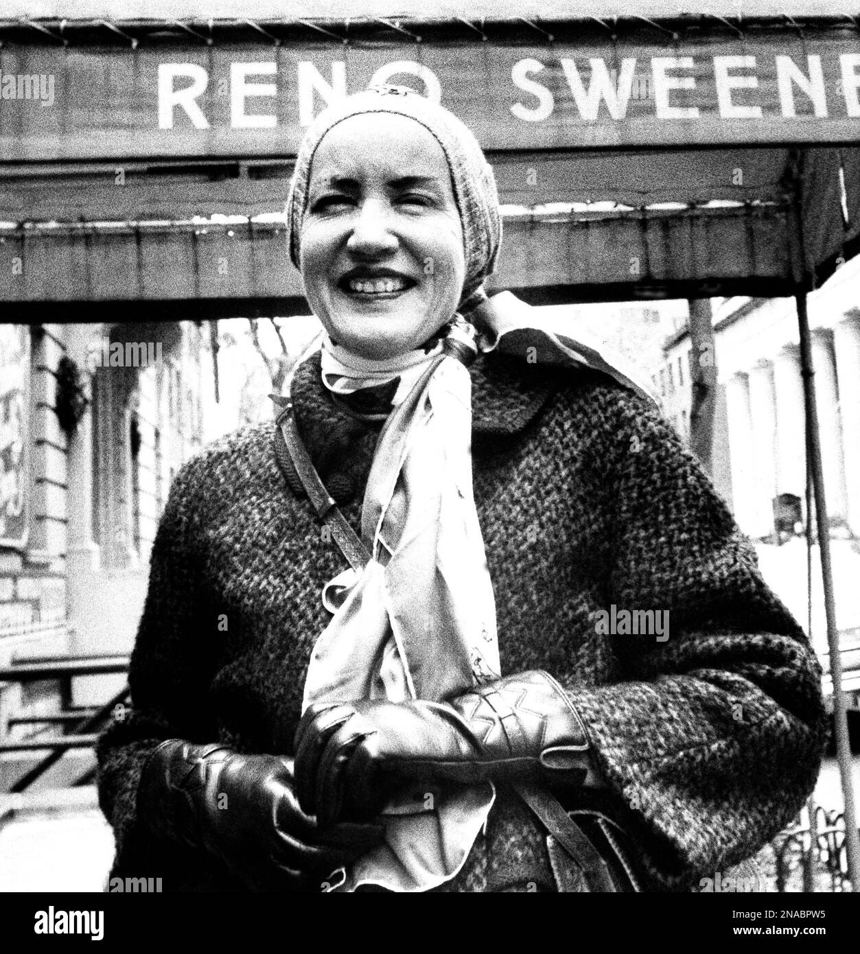 First cousin to Jackie Kennedy Onassis,Edie Beale, arrives at New York ...