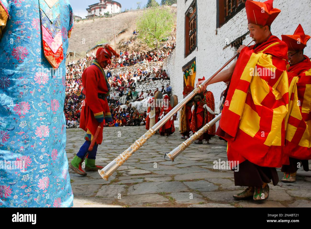 Bhutanese paro tshechu festival hi-res stock photography and images - Alamy