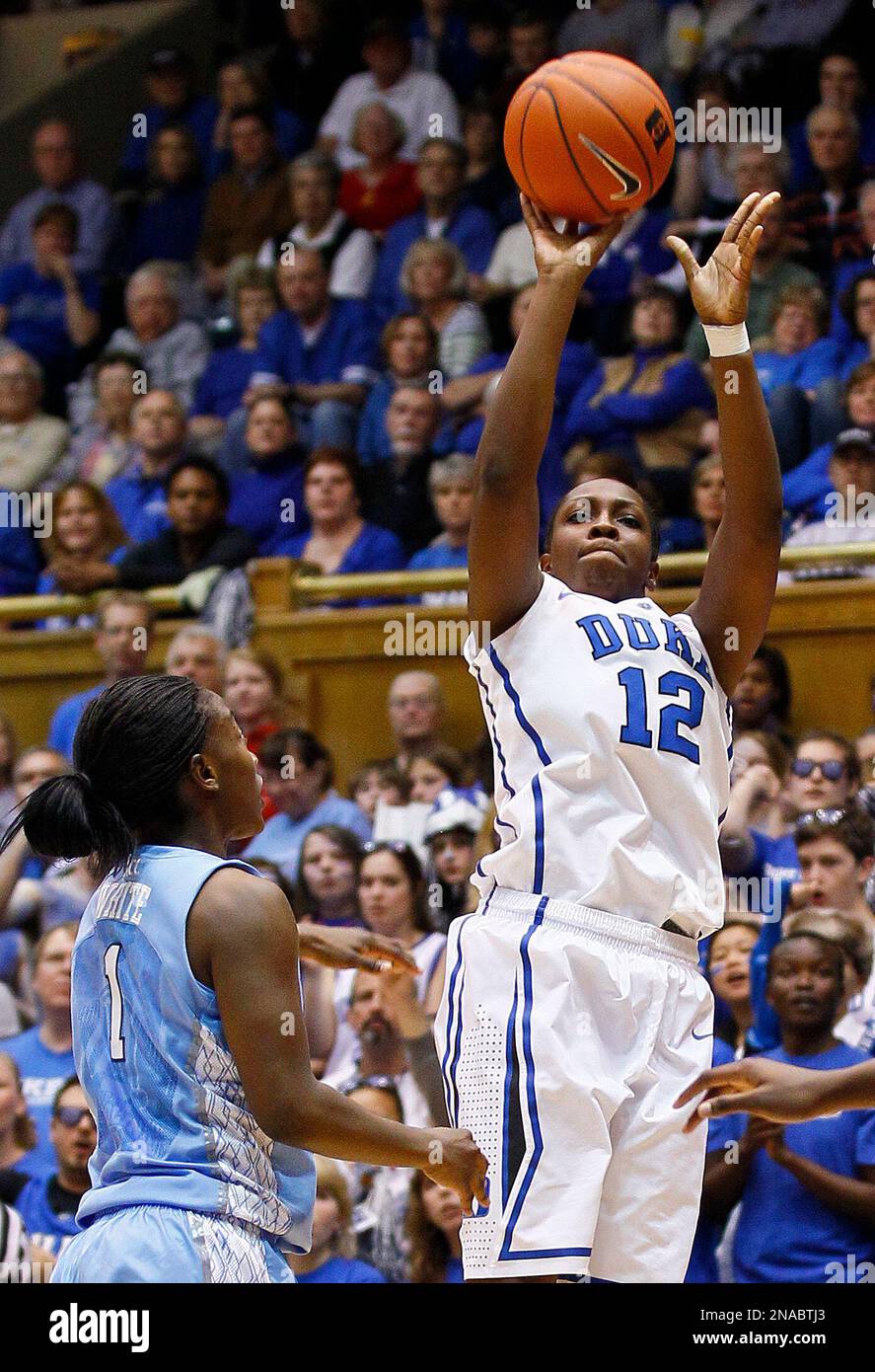 Duke's Chelsea Gray (12) shoots over North Carolina's She'la White (1 ...