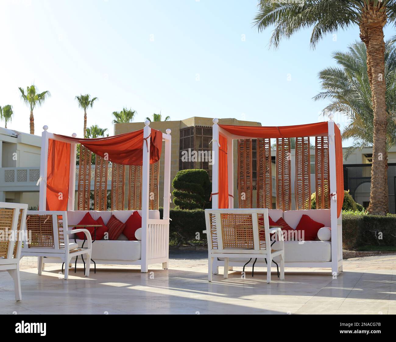 hotel area with palm trees landscape design Stock Photo - Alamy