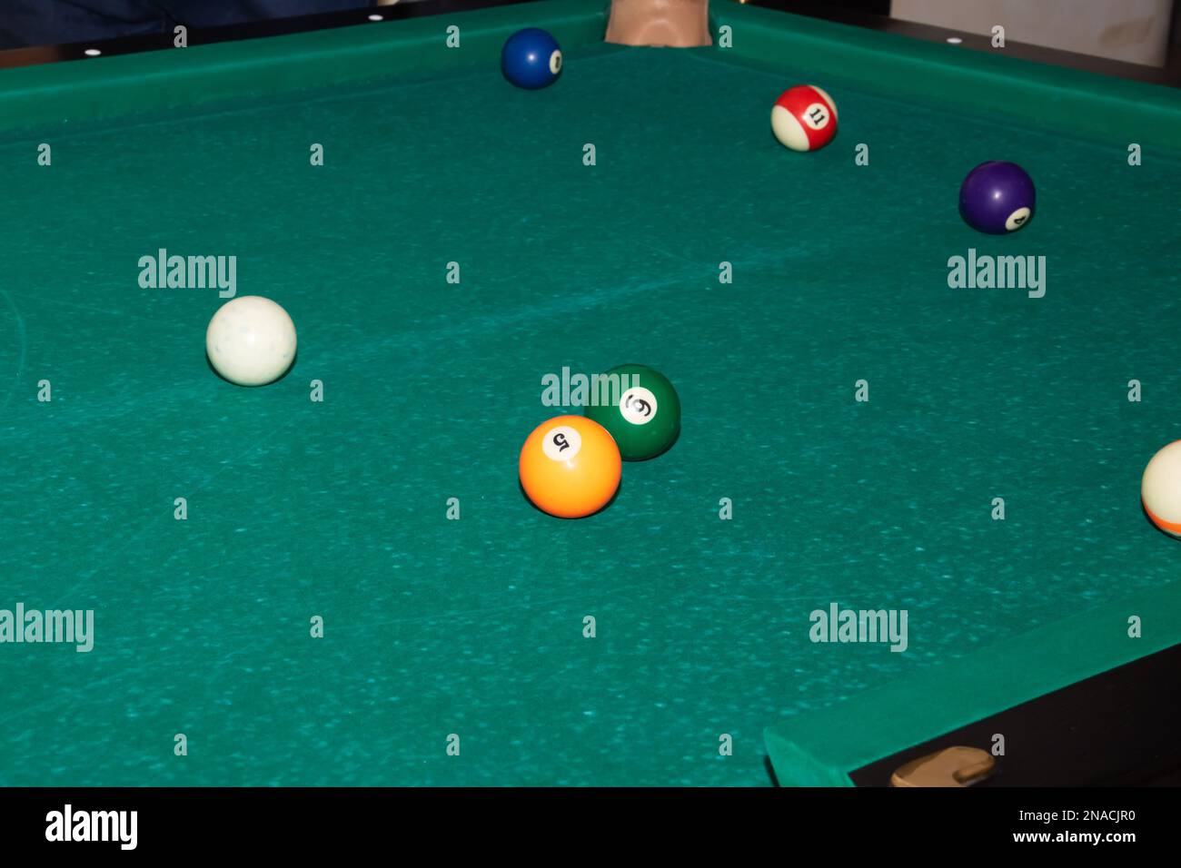 Rack pool balls set up hi-res stock photography and images - Alamy