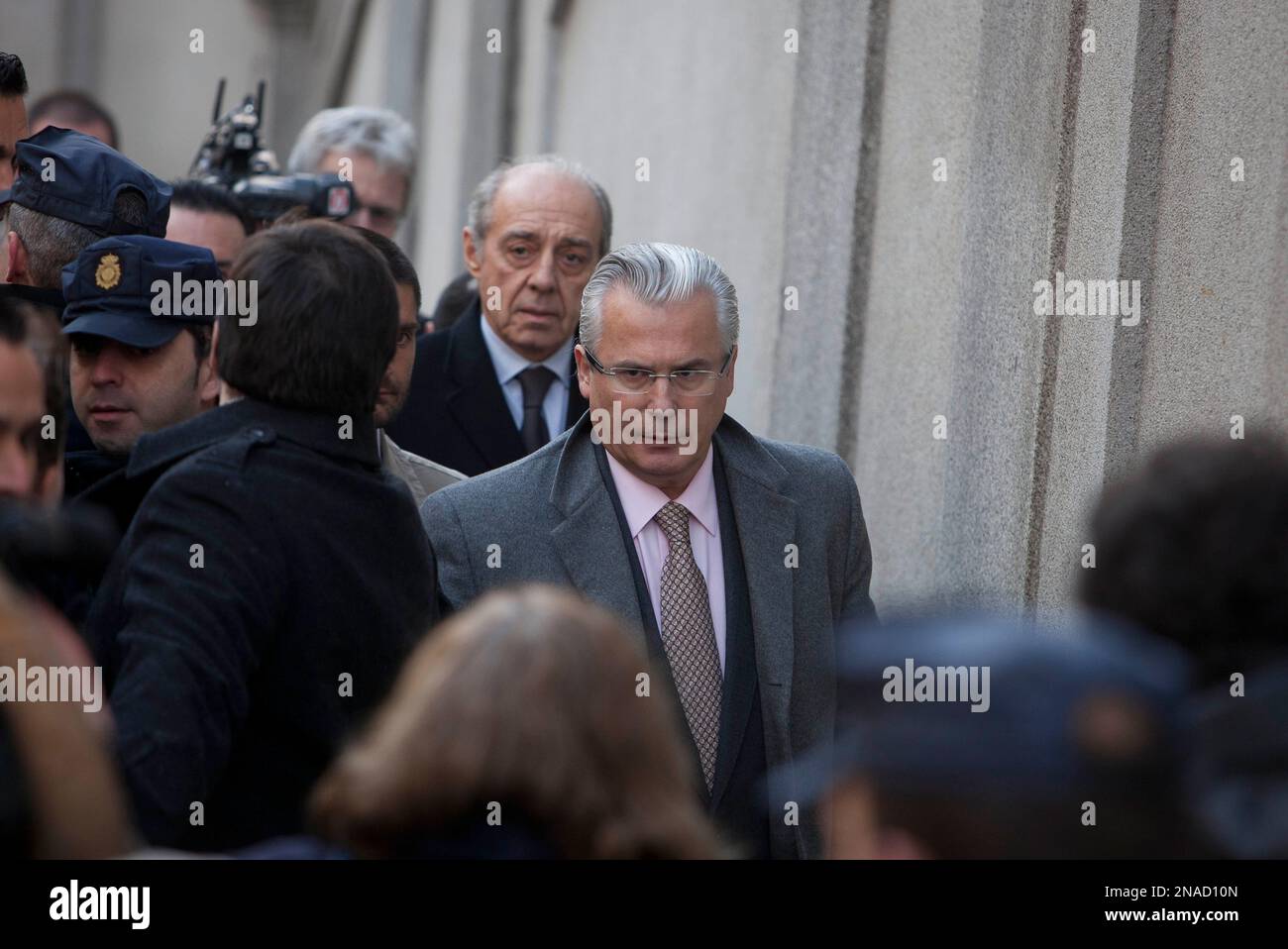 Spanish judge Baltazar Garzon arrives at the Supreme Court in Madrid ...