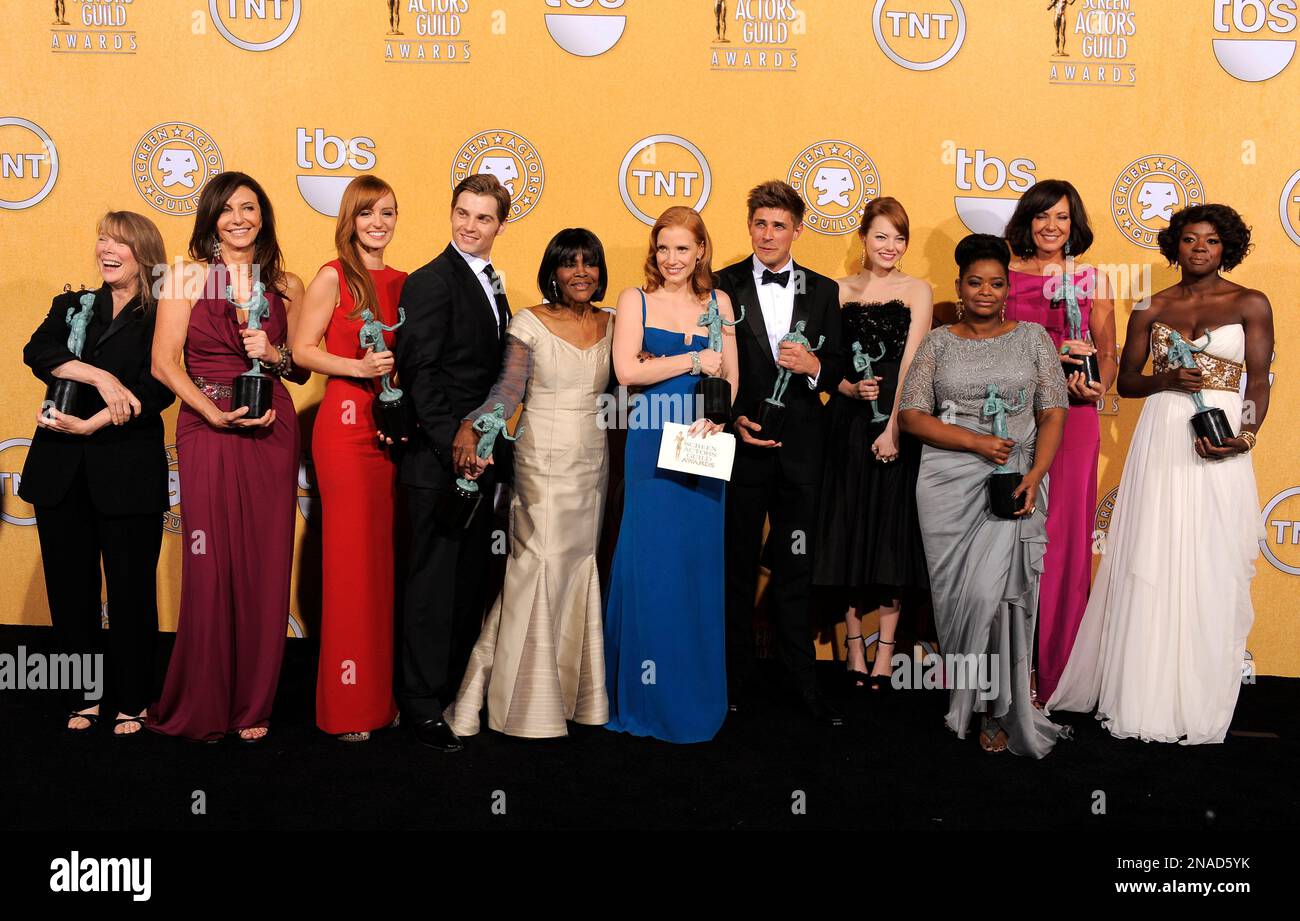 Castmembers of "The Help" pose backstage with their awards for ...