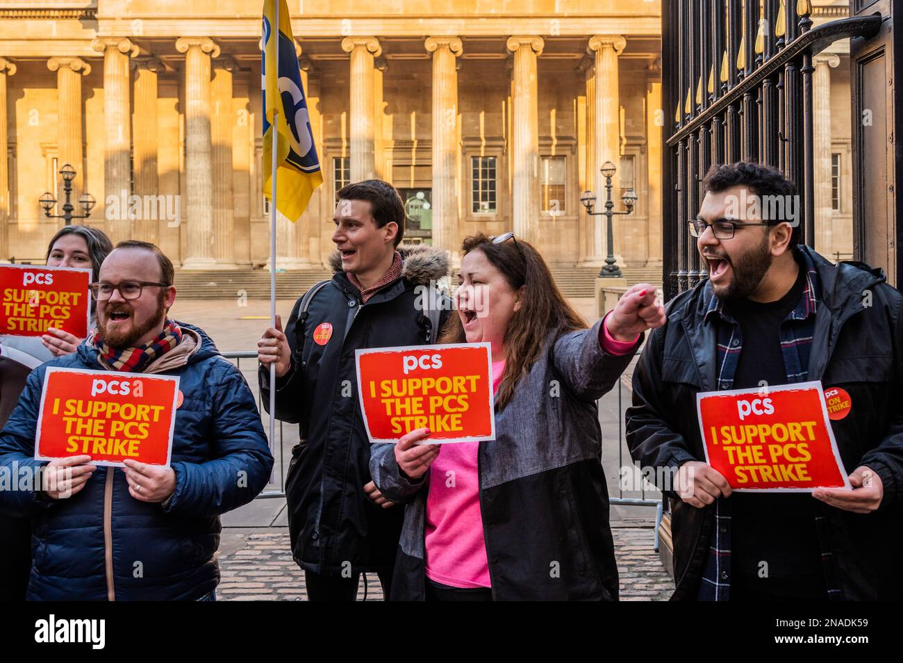 Picket line at british museum hi-res stock photography and images - Alamy