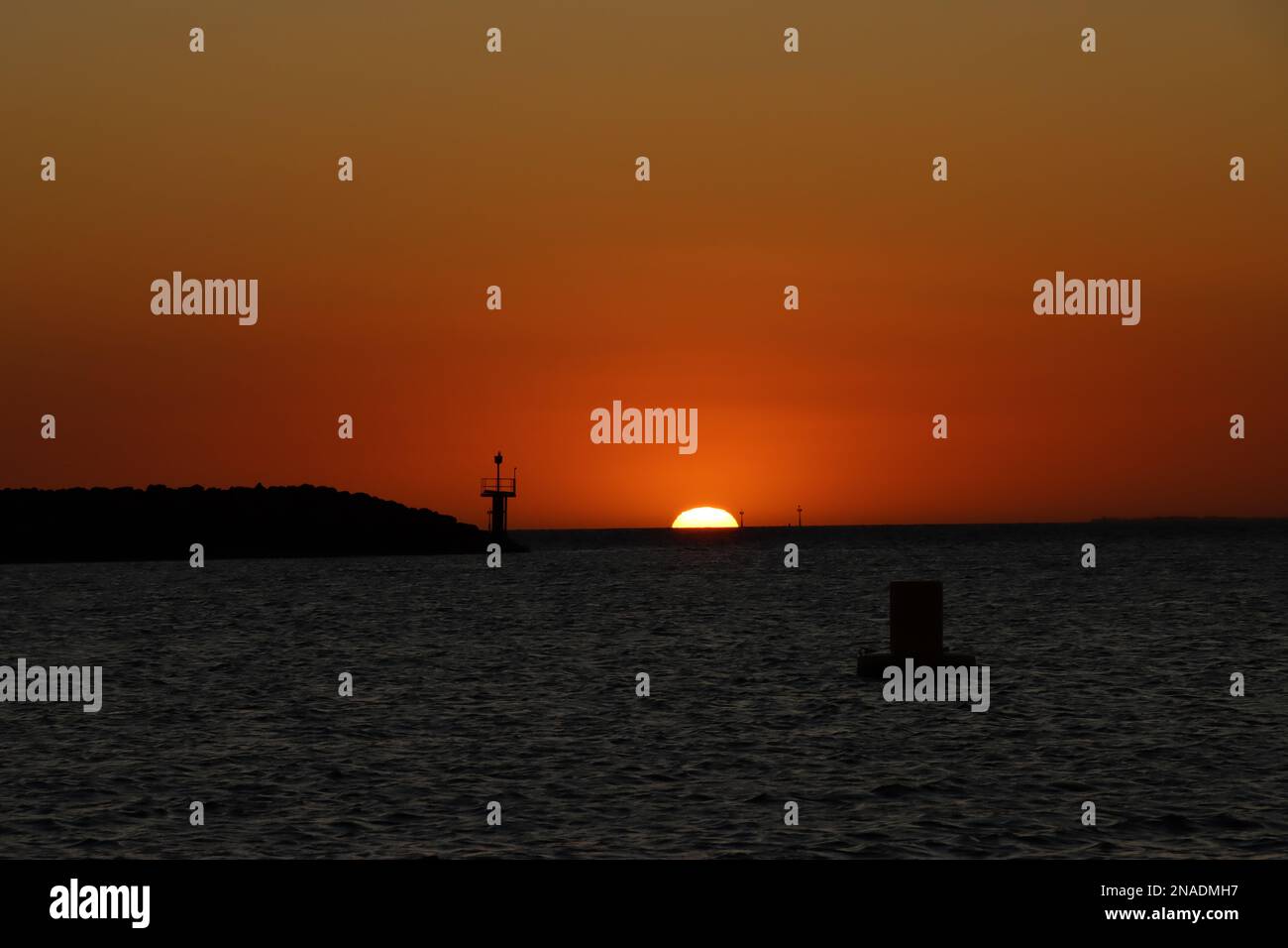 Ball horizon hi-res stock photography and images - Alamy