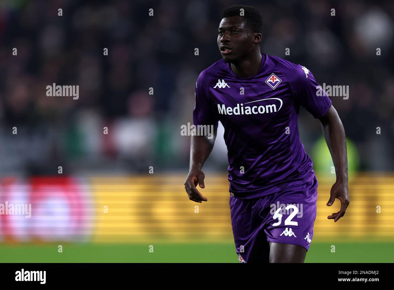 Alfred Duncan of Acf Fiorentina looks on during the Serie A match ...