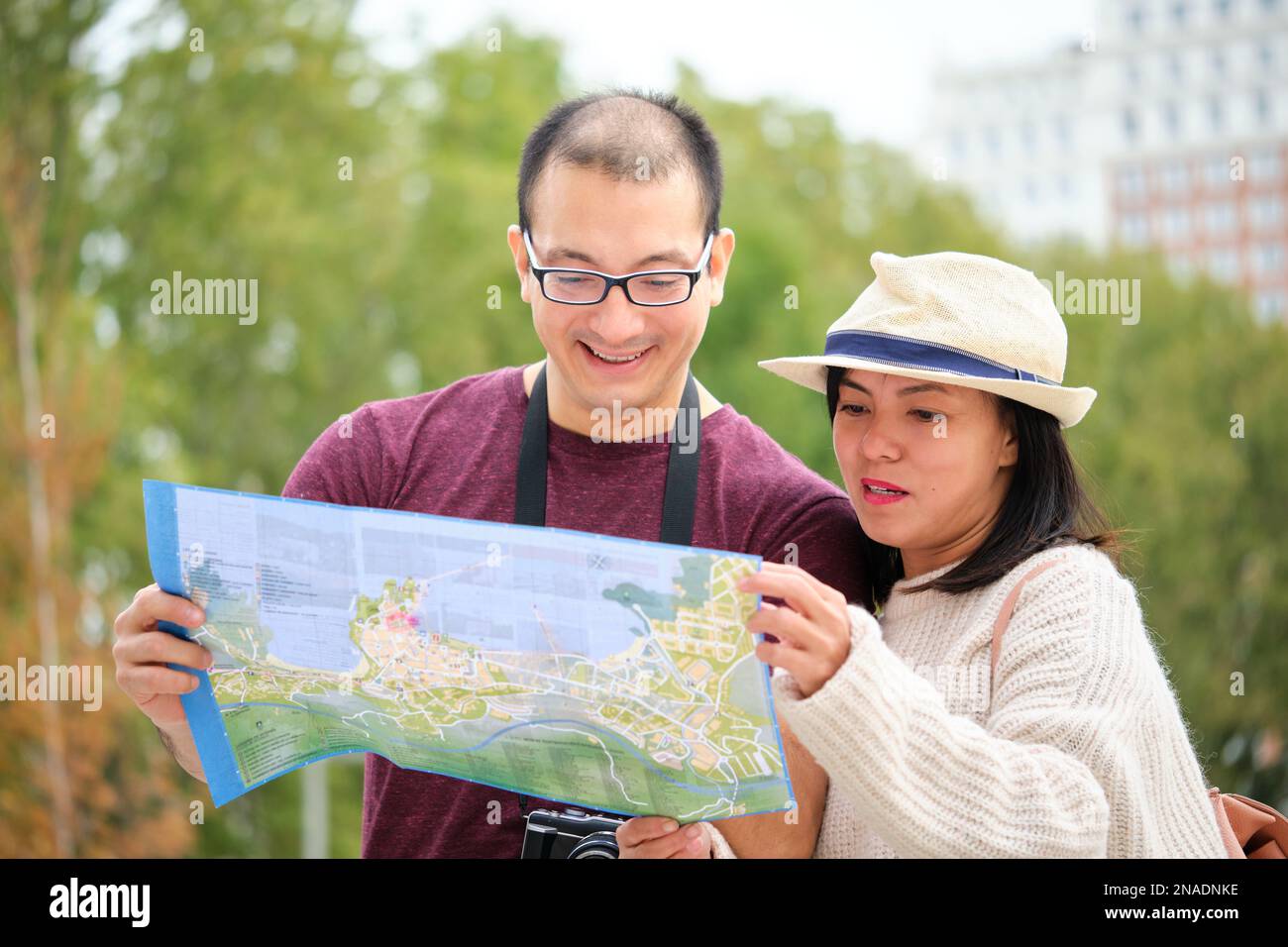 Filipino tour guide hi-res stock photography and images - Alamy