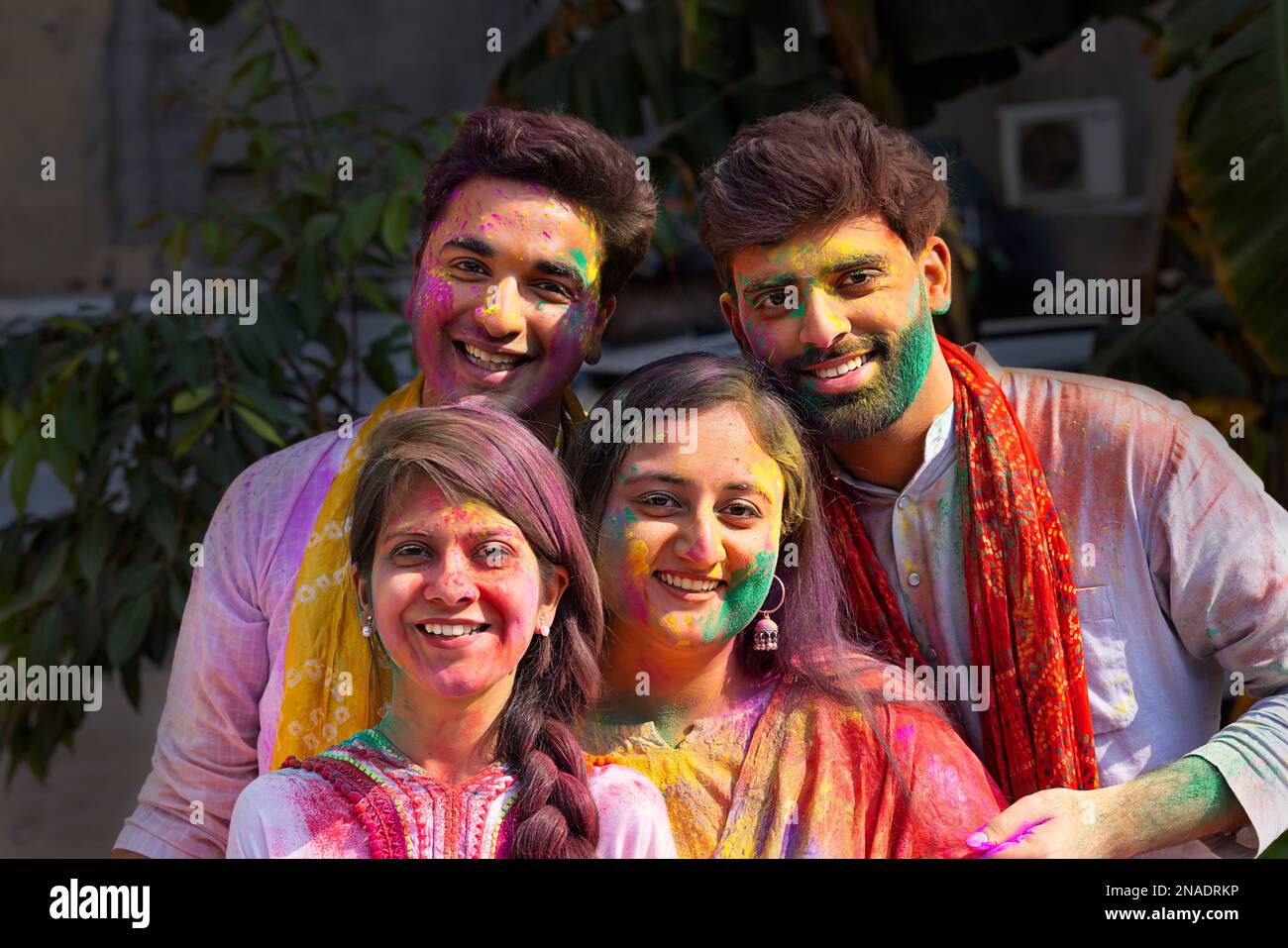 Everyone looking at hi-res stock photography and images - Alamy