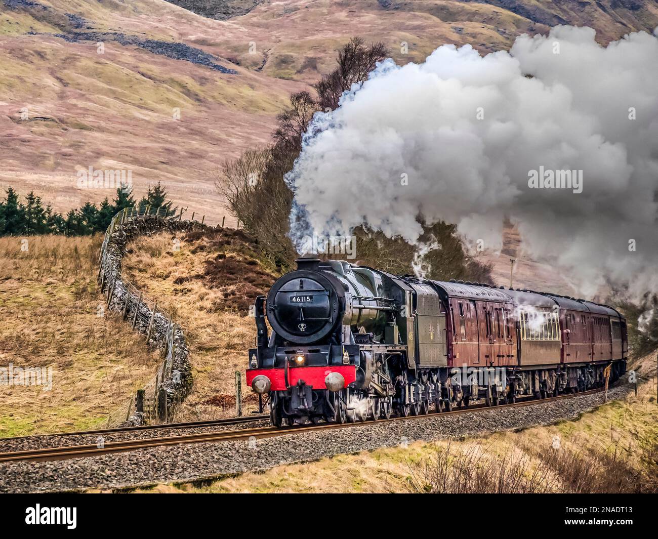 This is the LMS Royal Scot Class 7P 4-6-0 46115 Scots Guardsman steam ...