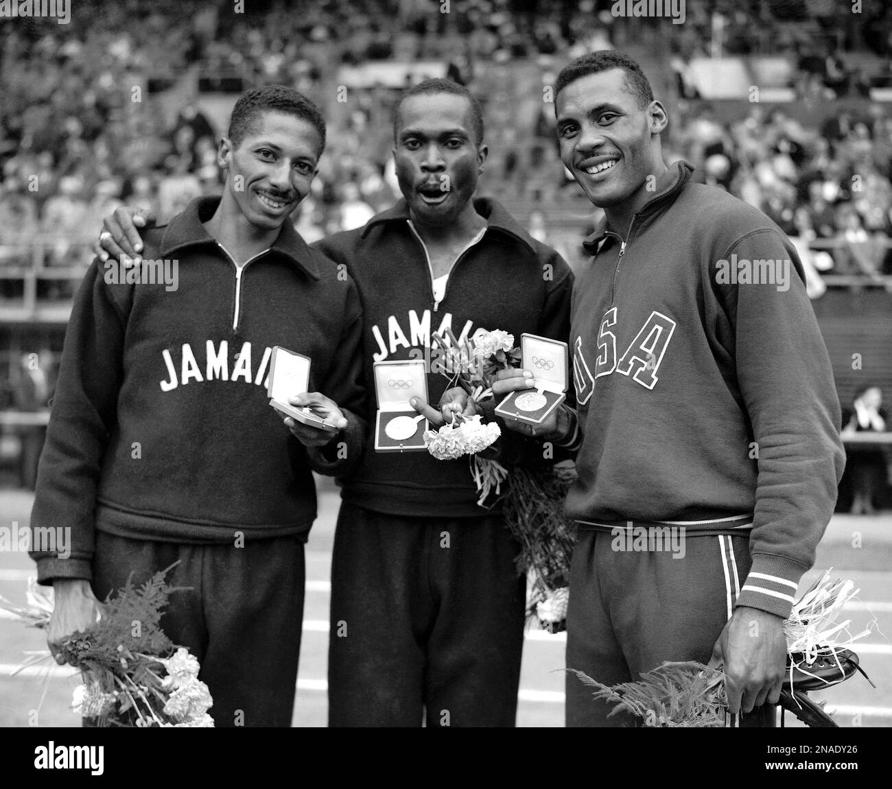 All smiles after the victories in the final of the 400 meter Summer ...