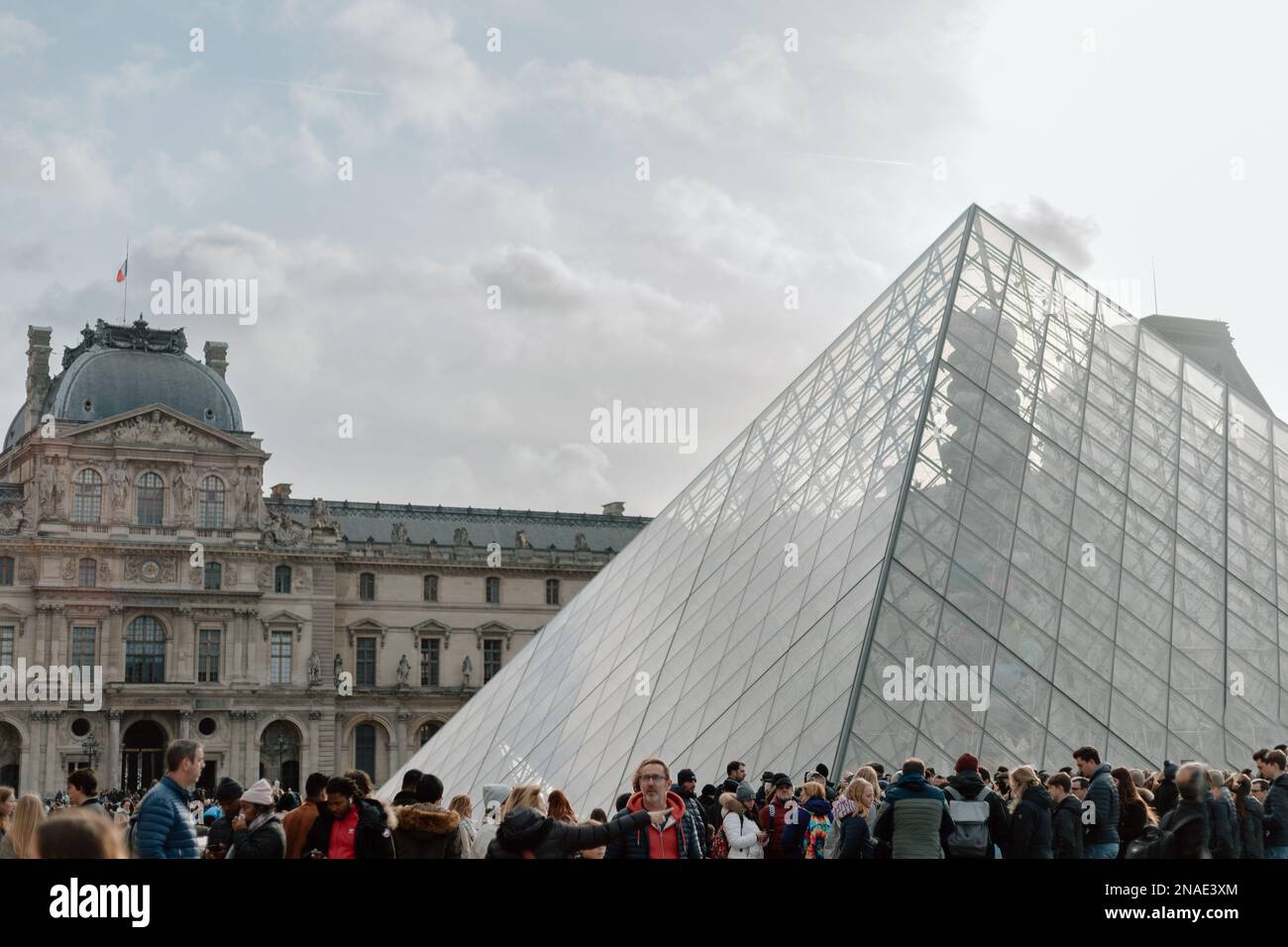 The Louvre during the day Stock Photo - Alamy