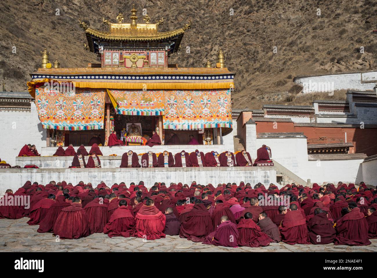 Monastery of labrang to the monlam festival hi-res stock photography ...