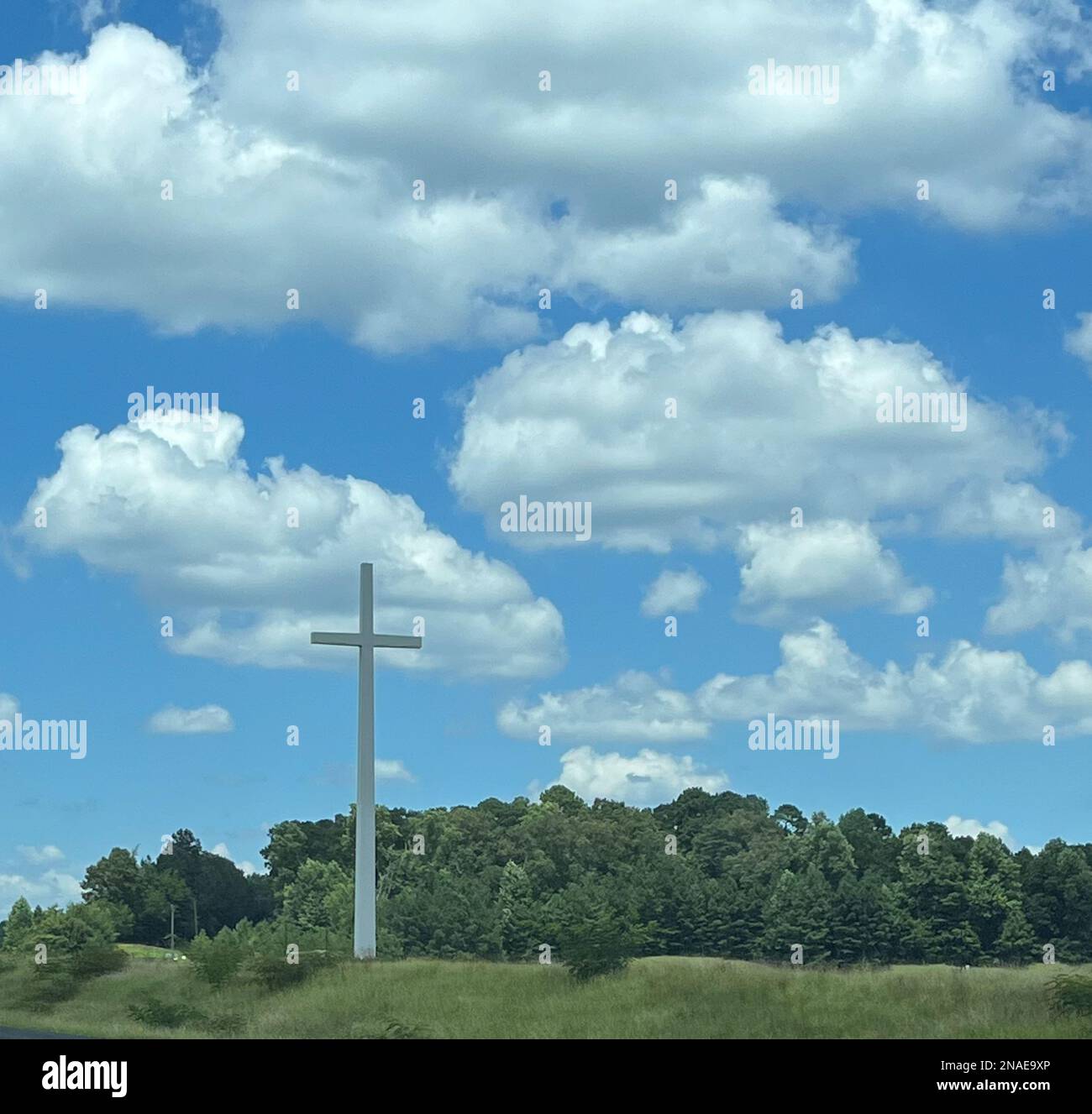 Large cross hi-res stock photography and images - Alamy