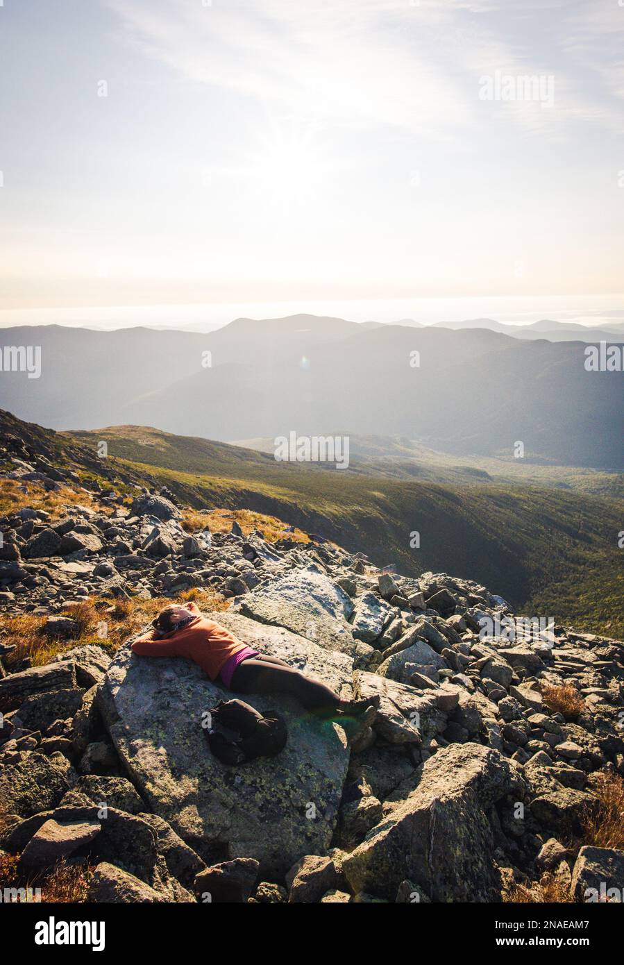 Person napping outside hi-res stock photography and images - Alamy