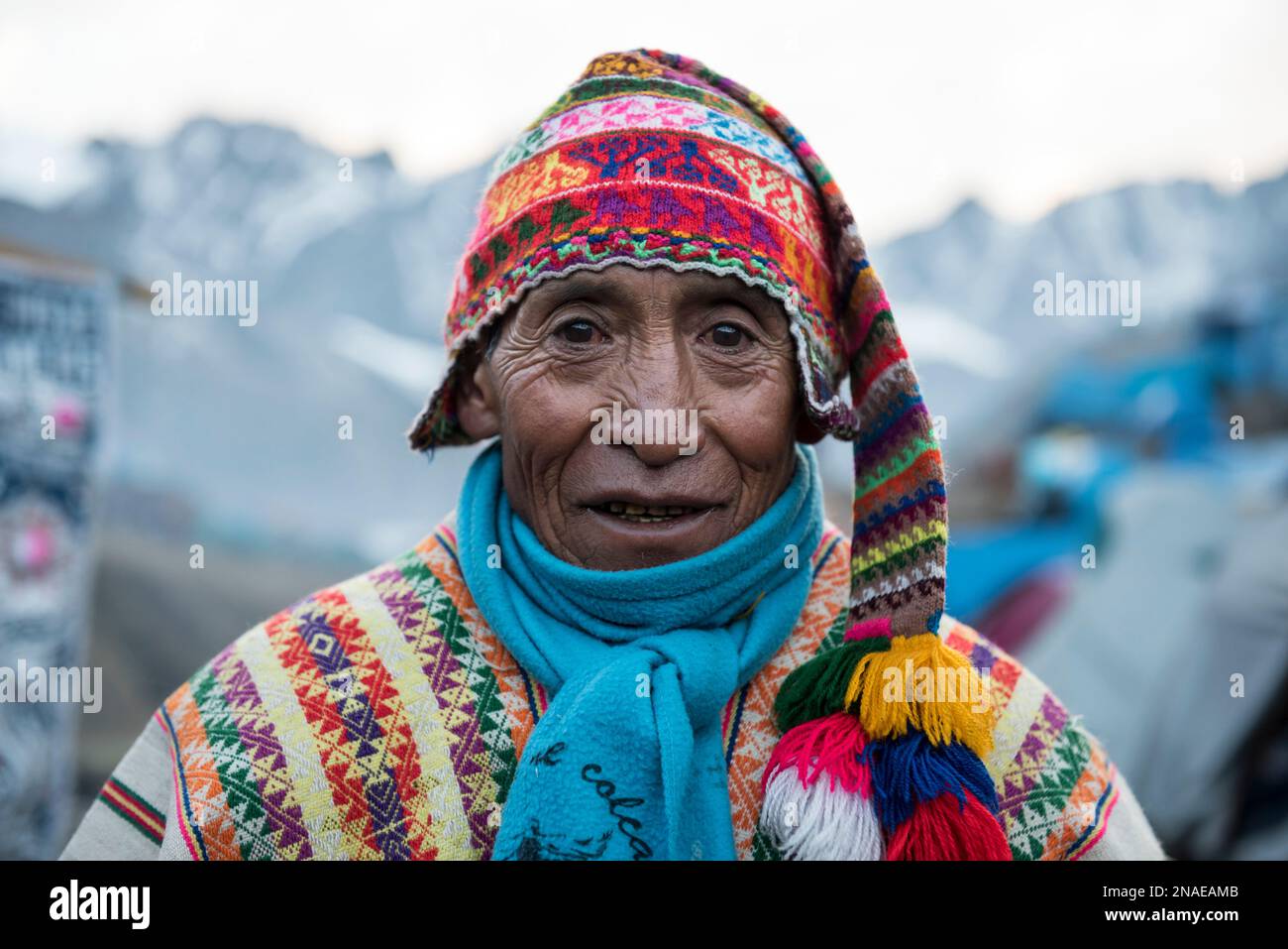 Pilgrim in traditional clothing celebrating Quyllurit'i festival Stock ...
