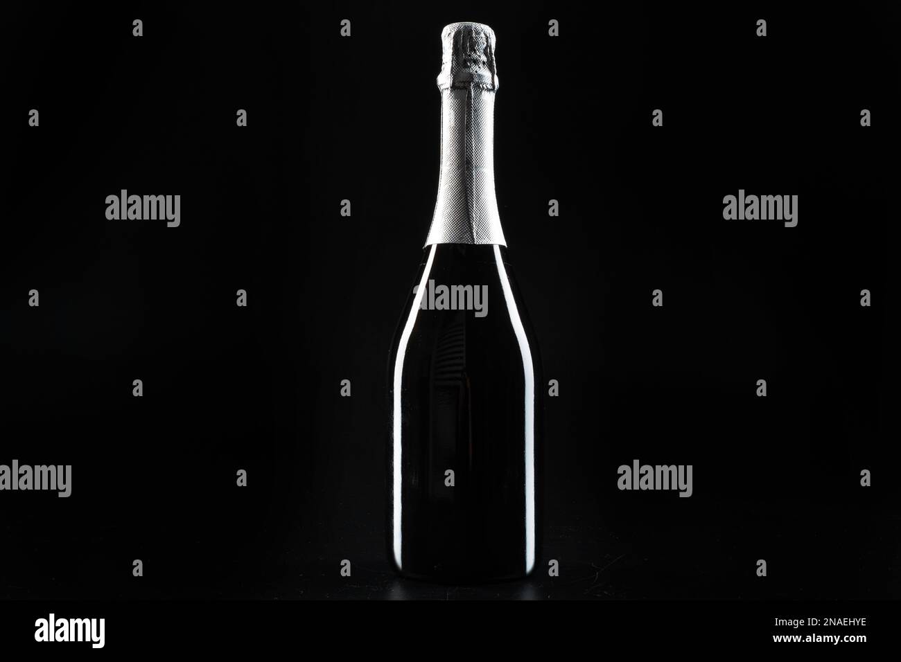 Blank prosecco wine bottle hi-res stock photography and images - Alamy