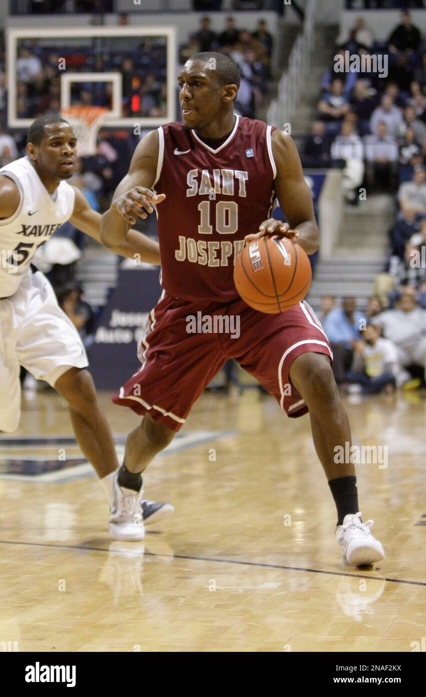 Saint Josephs' guard Langston Galloway (10) in action against Xavier in ...