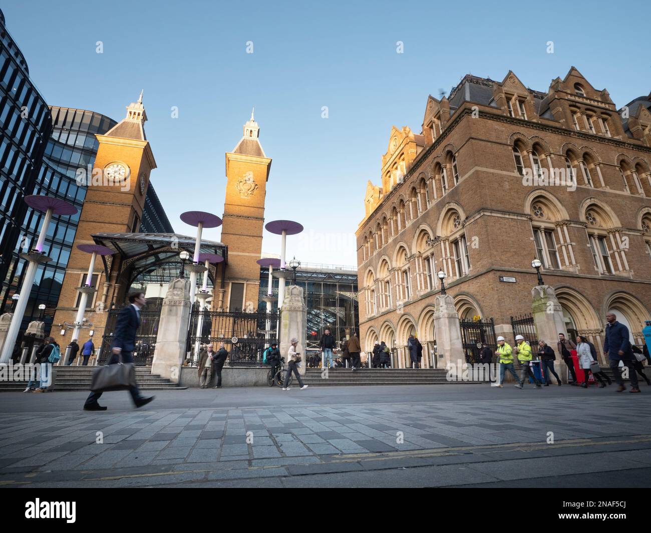 Clock tower liverpool street station hi-res stock photography and ...