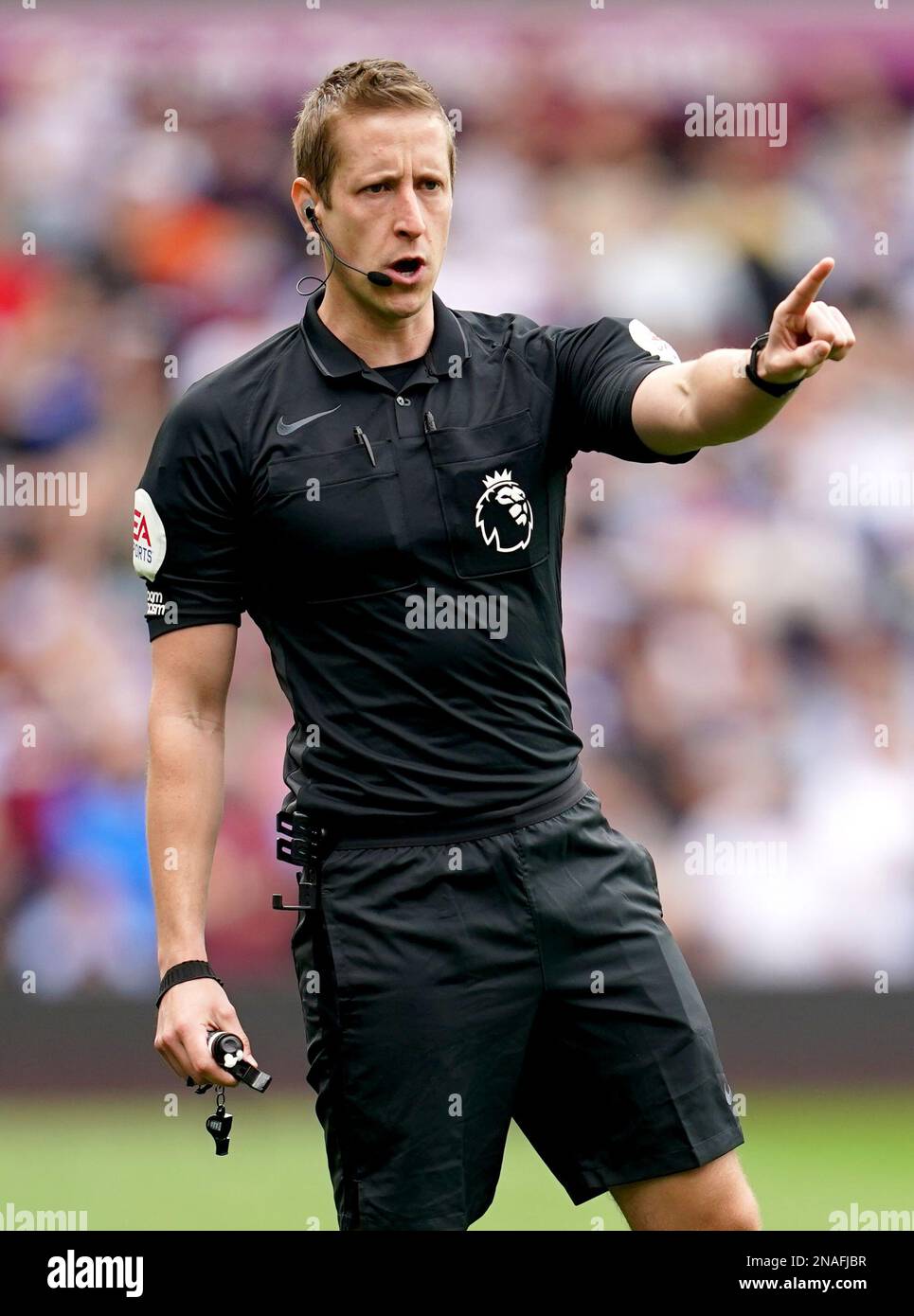 Referee errors hi-res stock photography and images - Alamy