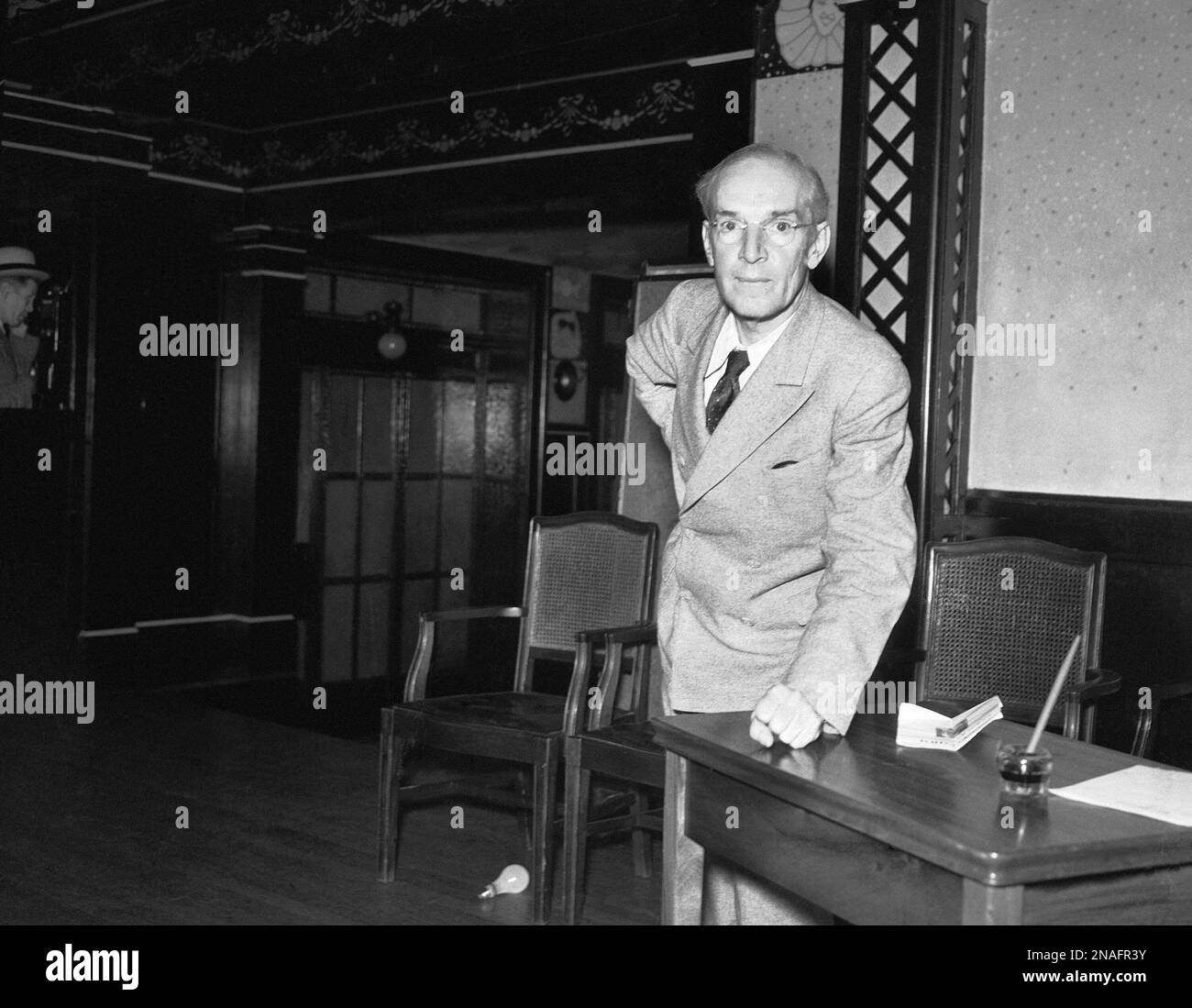 Upton Sinclair is shown in California on Oct. 24, 1934. (AP Photo Stock ...