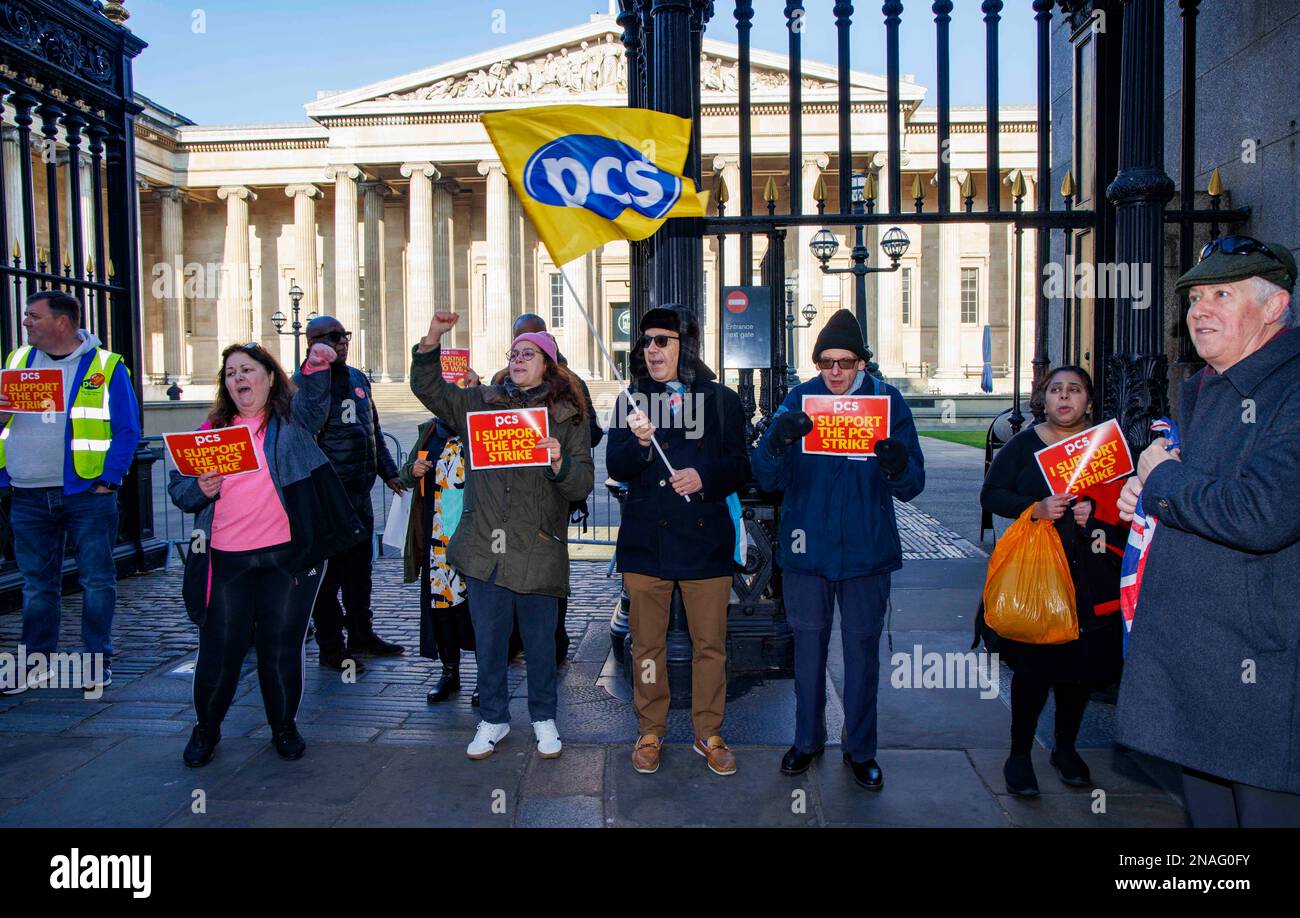 London, UK. 13th Feb, 2023. Members of the PCS Union, the Civil Service ...