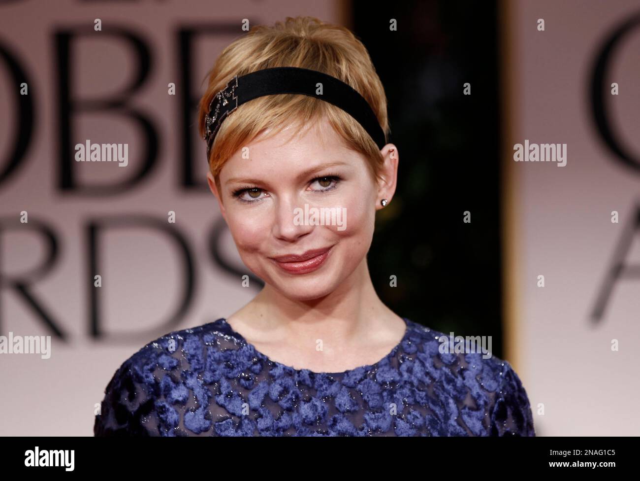 Michelle Williams arrives on the red carpet before the 69th Annual ...
