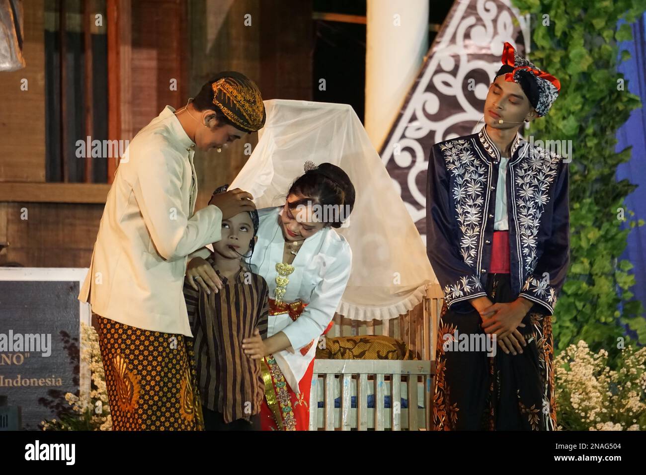 Situs ndalem pojok theater. This theater tells about Soekarno's ...