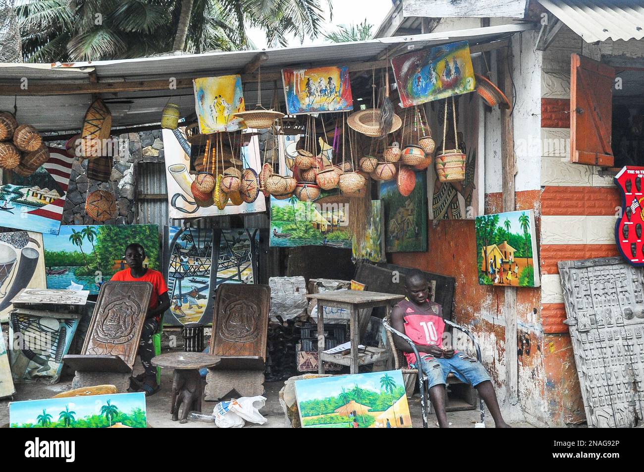 A African souvenir art and craft shop located around the Mamba beach in ...