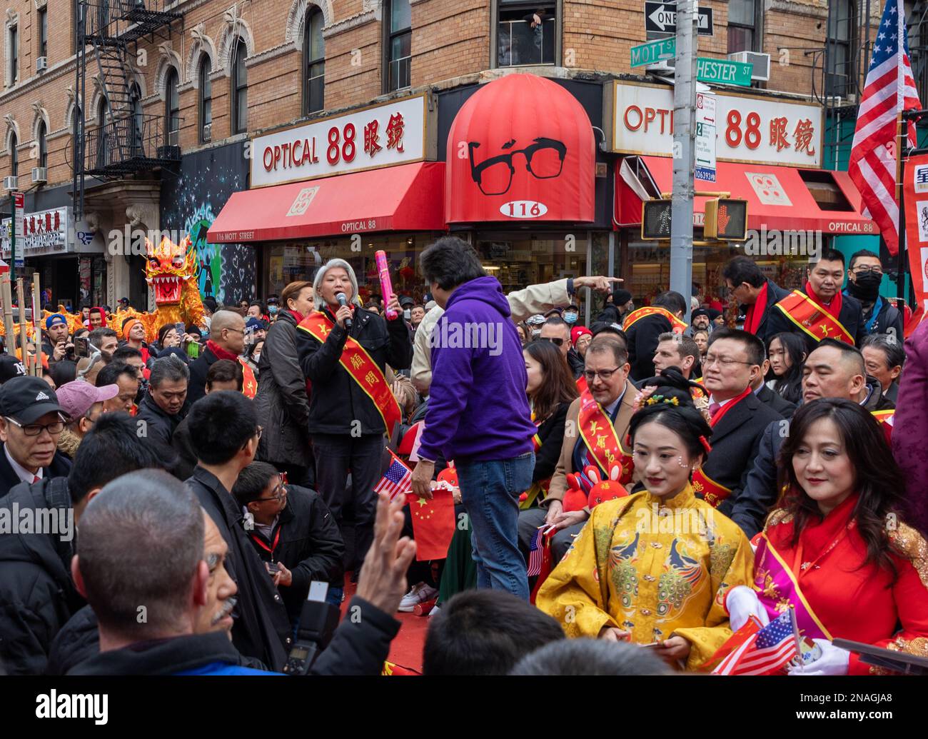 A group of people dressed in traditional Chinese and Asian clothing ...