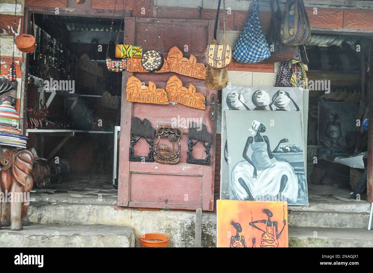 A African souvenir art and craft shop located around the Mamba beach in ...