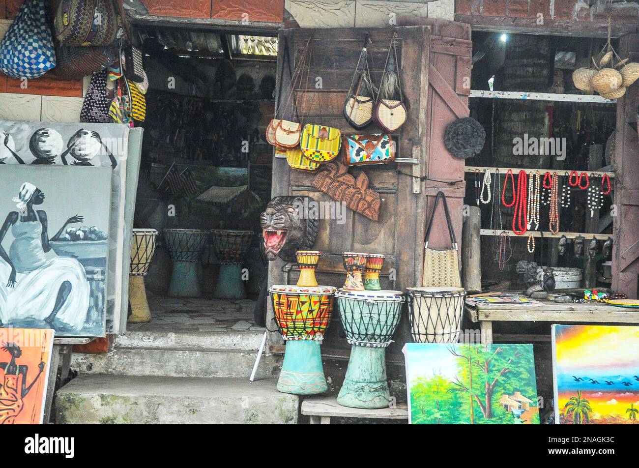 A African souvenir art and craft shop located around the Mamba beach in ...
