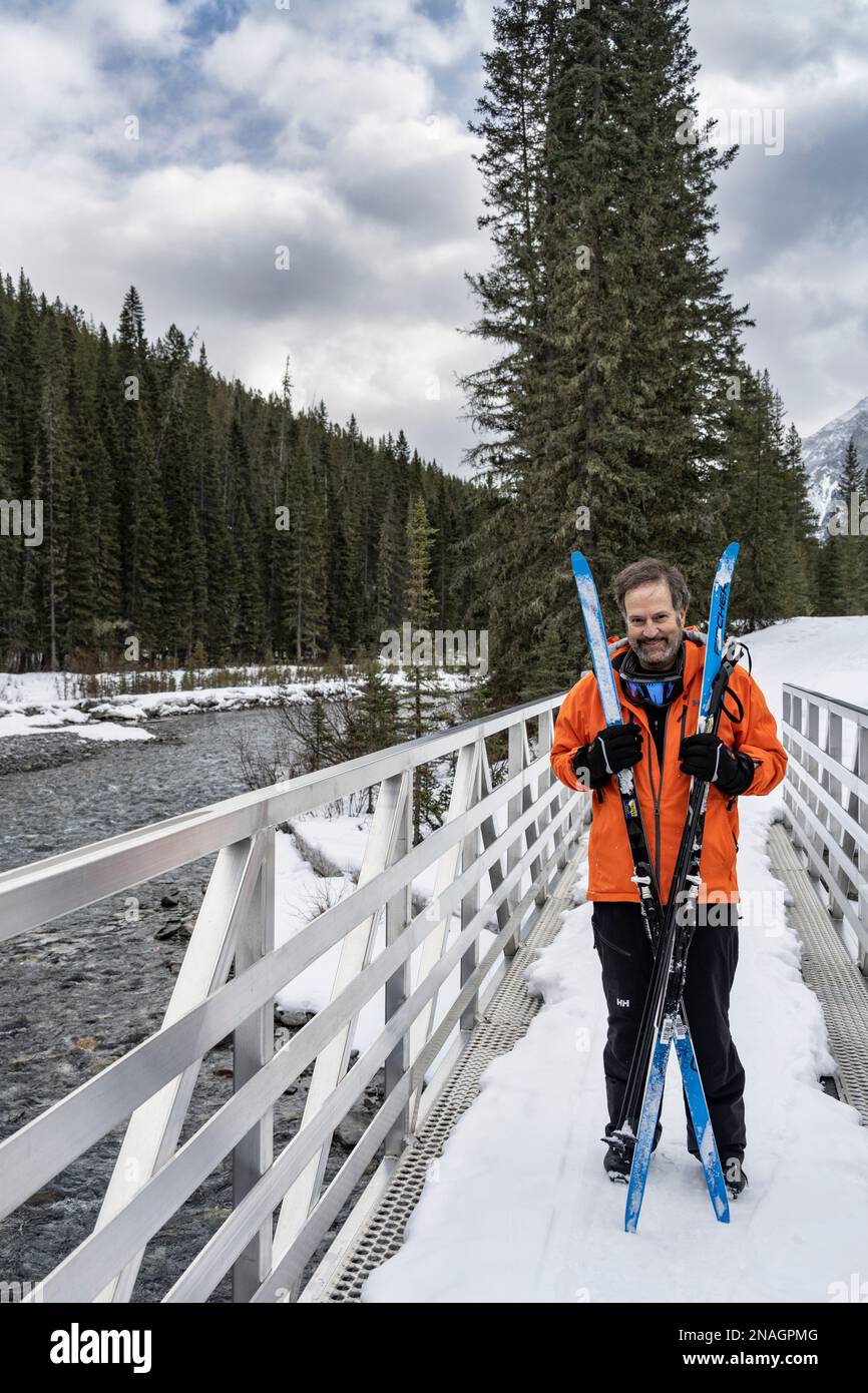 Spray river loop hi-res stock photography and images - Alamy