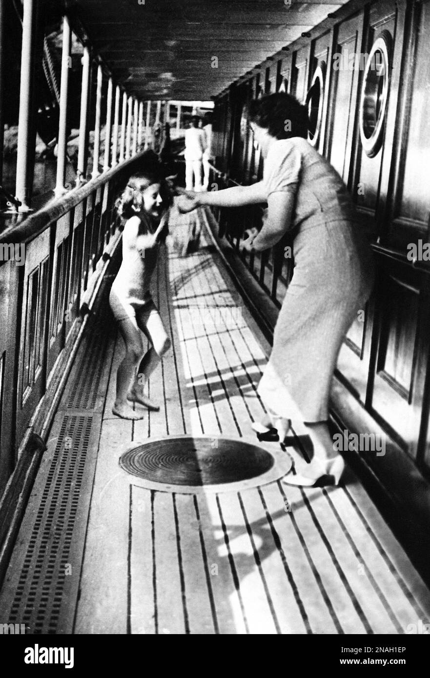 The Marchesa Maria Marconi and her little daughter Maria Elettra ...