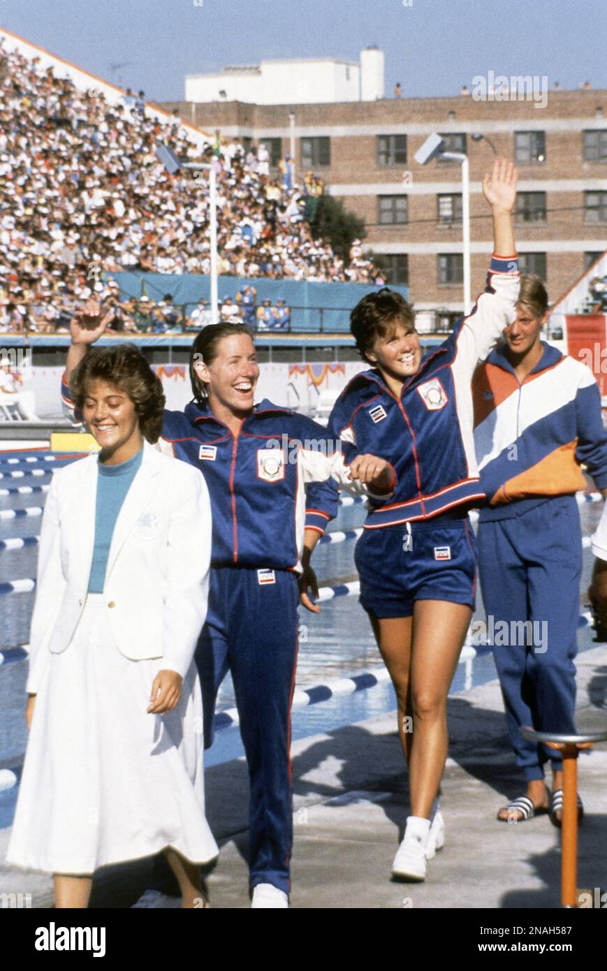L-R in blue: America's Betsy Mitchell (silver); Theresa Andrews of the ...