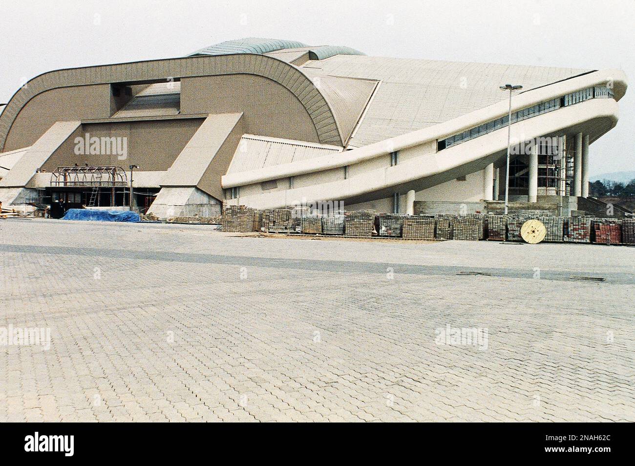 The exterior of the Swimming Pool building at the Olympic Park, Seoul ...