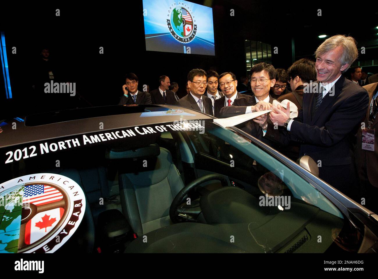 Hyundai Motor America CEO John Krafcik, right, and Hyundai President ...