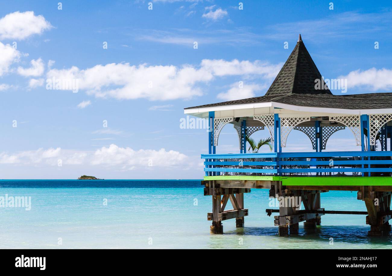 Beachfront oceanfront escape hi-res stock photography and images - Alamy