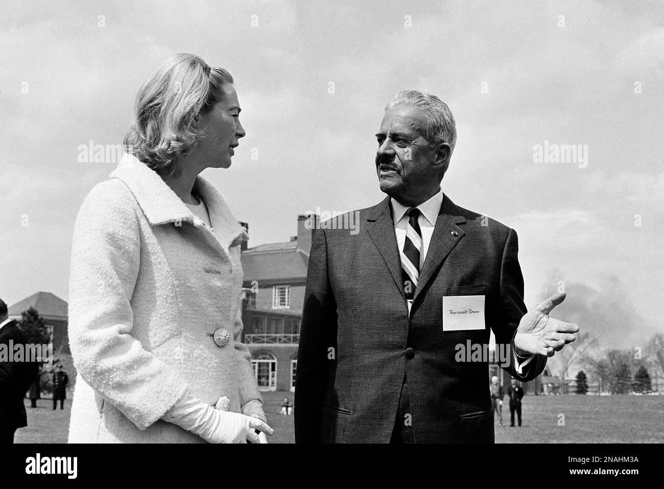 Mrs. Joan Kennedy, wife of Sen. Edward M. Kennedy discusses a point ...