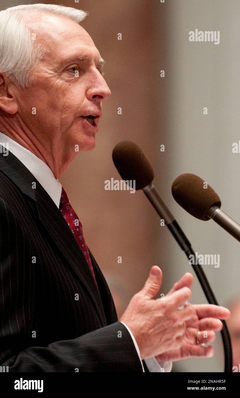 Kentucky Gov. Steve Beshear delivers his State of the Commonwealth ...