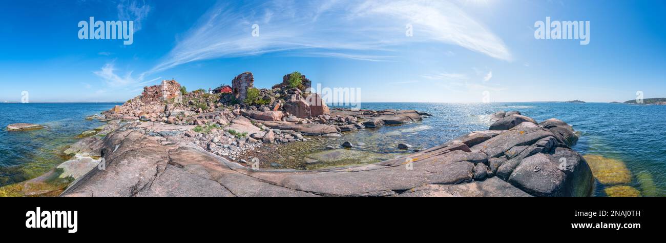 An old lighthouse on Gustavsvärn island, Hanko, Finland, Europe, EU ...