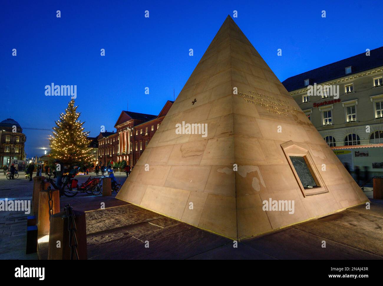 Illuminated pyramid on the market place, Christmas market, blue hour ...