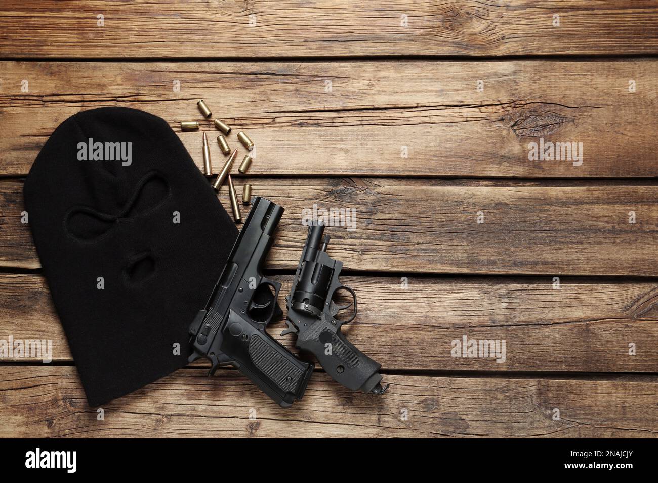 Pistols lay on table hi-res stock photography and images - Alamy