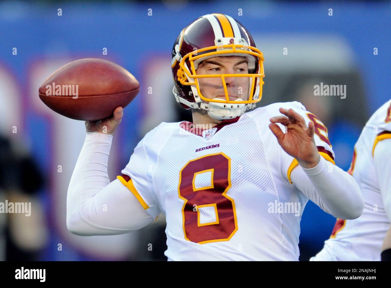 Washington Redskins quarterback Rex Grossman passes during the second ...