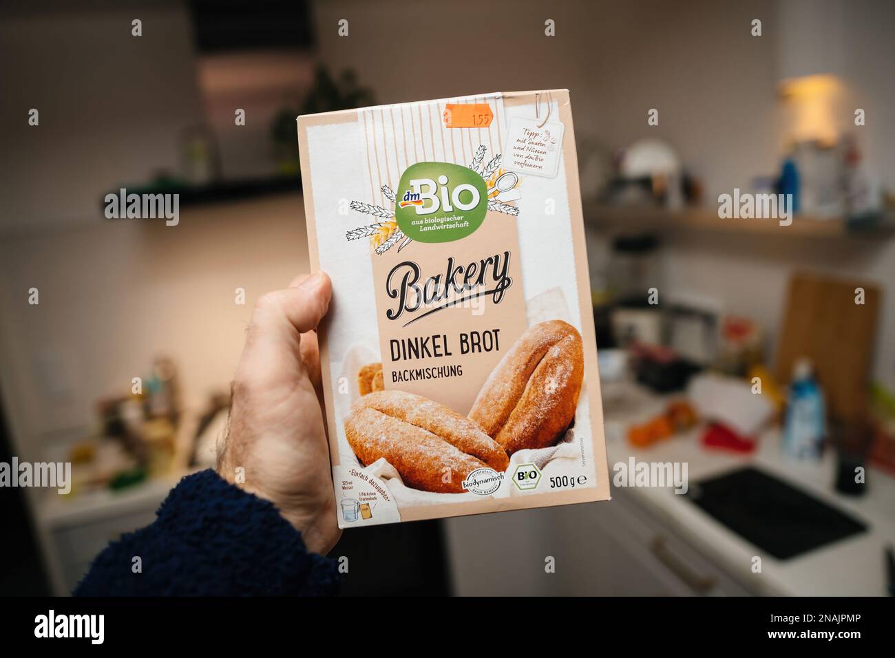 Bread dough yeast package hi-res stock photography and images - Alamy