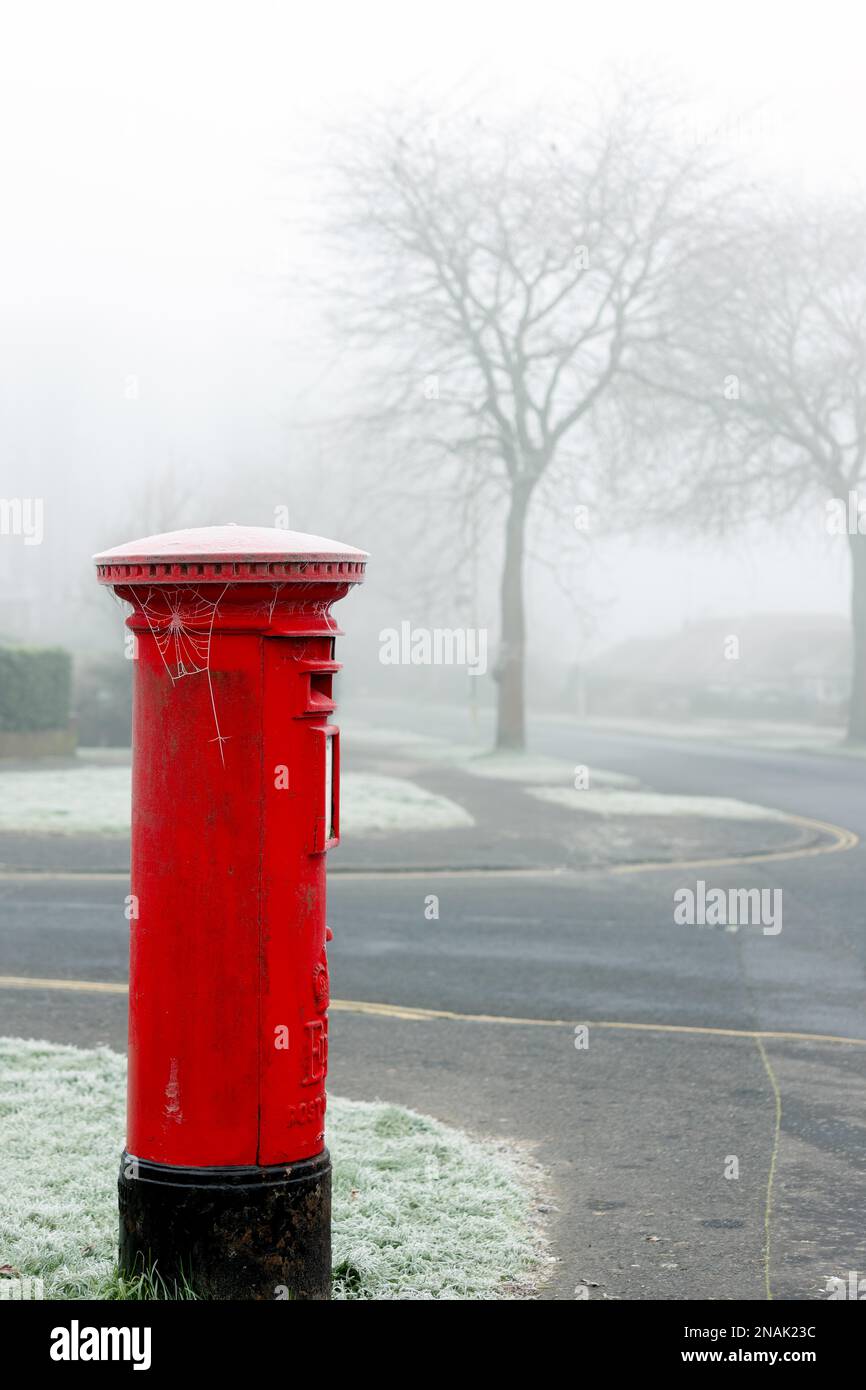 Green pillar box hi-res stock photography and images - Alamy
