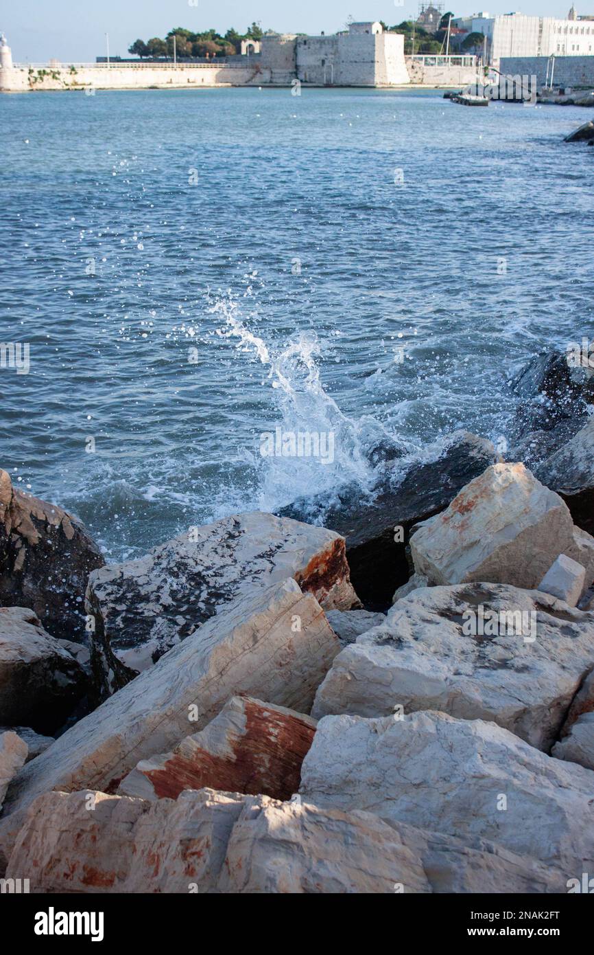 Italian seashore hi-res stock photography and images - Alamy