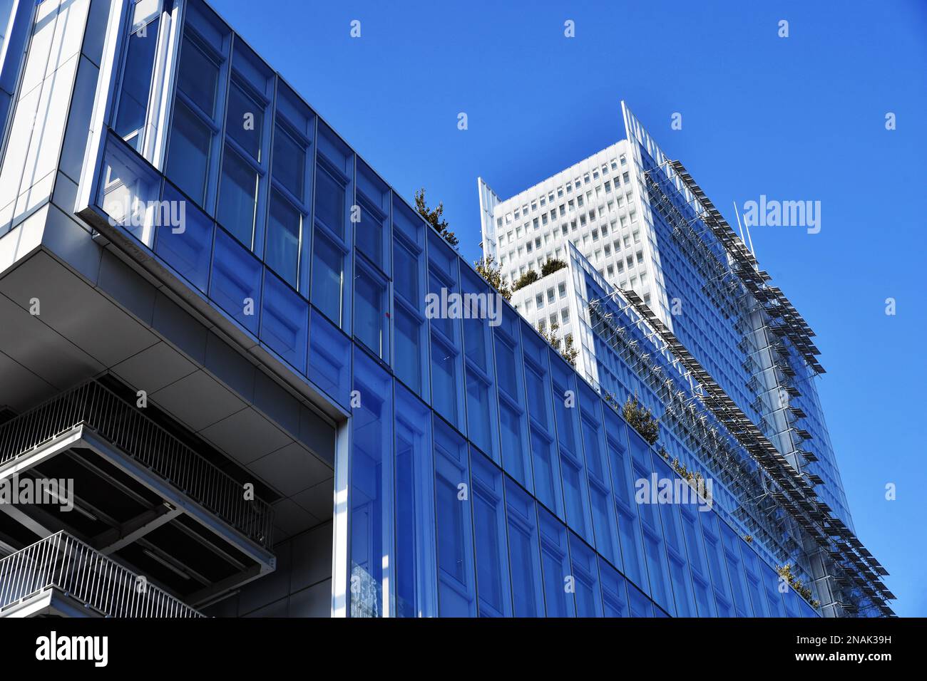 Palais de Justice - TGI de Paris by Renzo Piano architect - Paris 17 ...