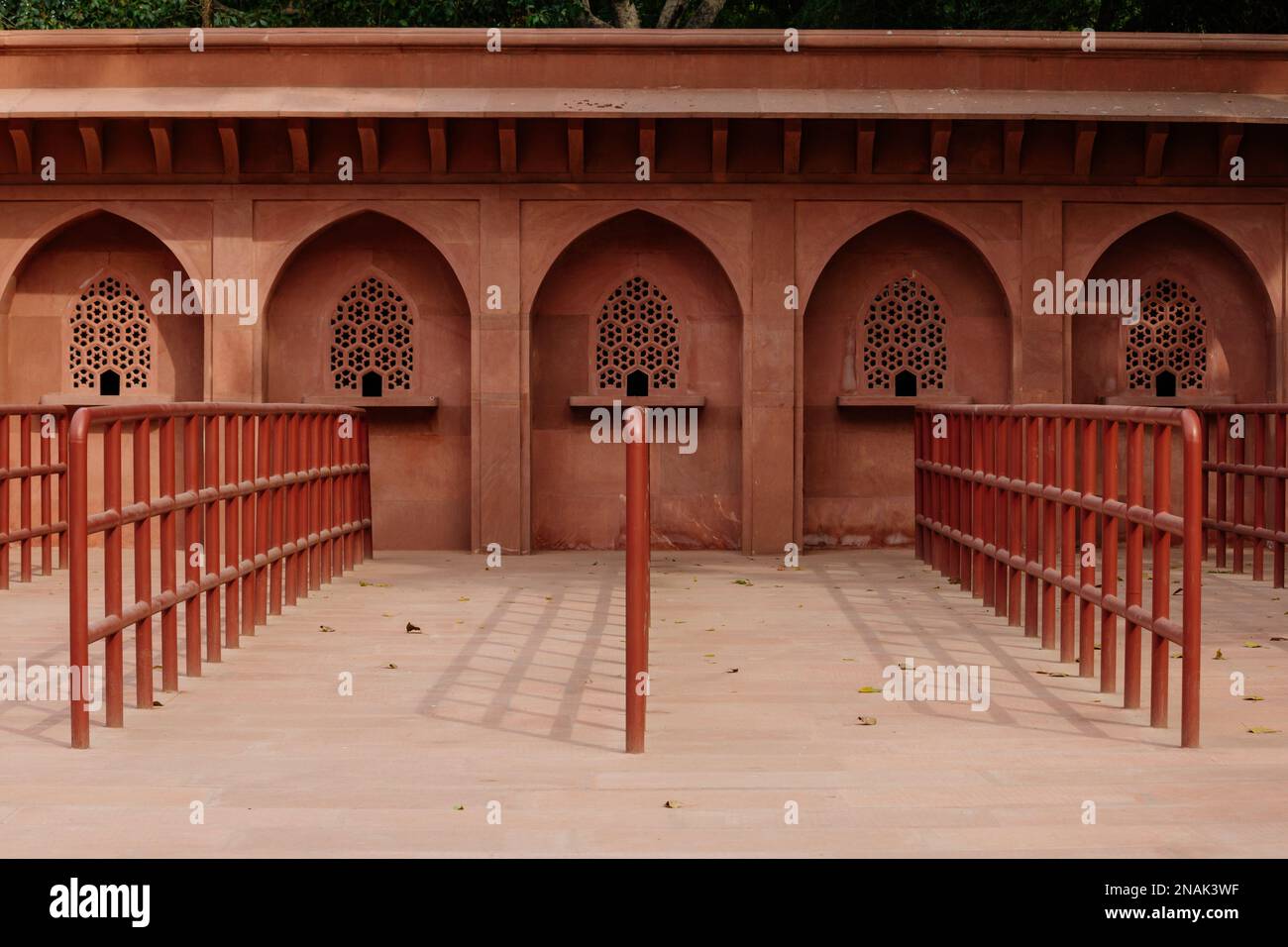 Old ticket counter hi-res stock photography and images - Alamy